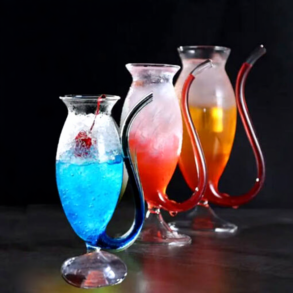 Curved Straw Cocktail Glass - 320ml – HomeLux